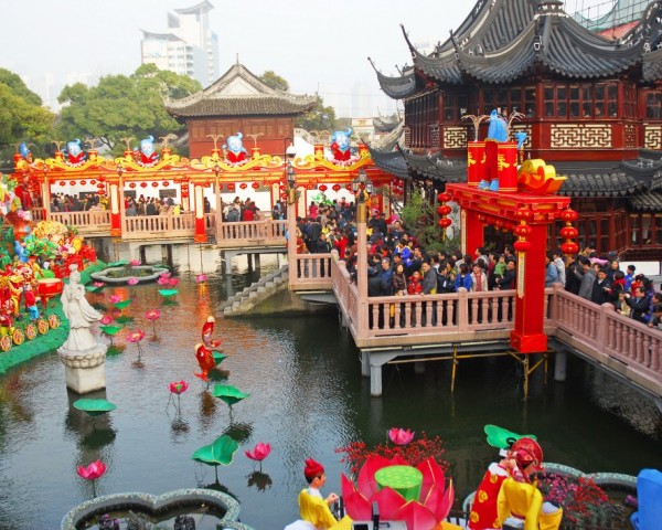 Chinese Tourists Explored Domestic and Intl Destinations | .TR