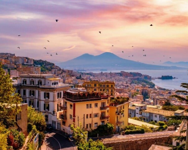 Naples Faces Housing Crisis due to Short-term Rentals | .TR