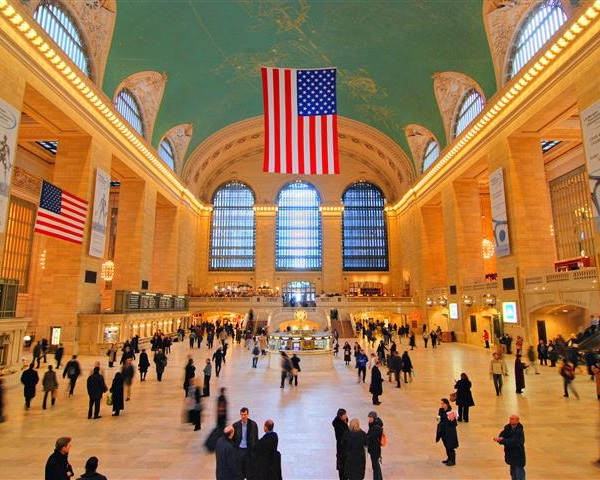 NYC: Remarkable Grand Central Terminal Attracts Thousands | .TR